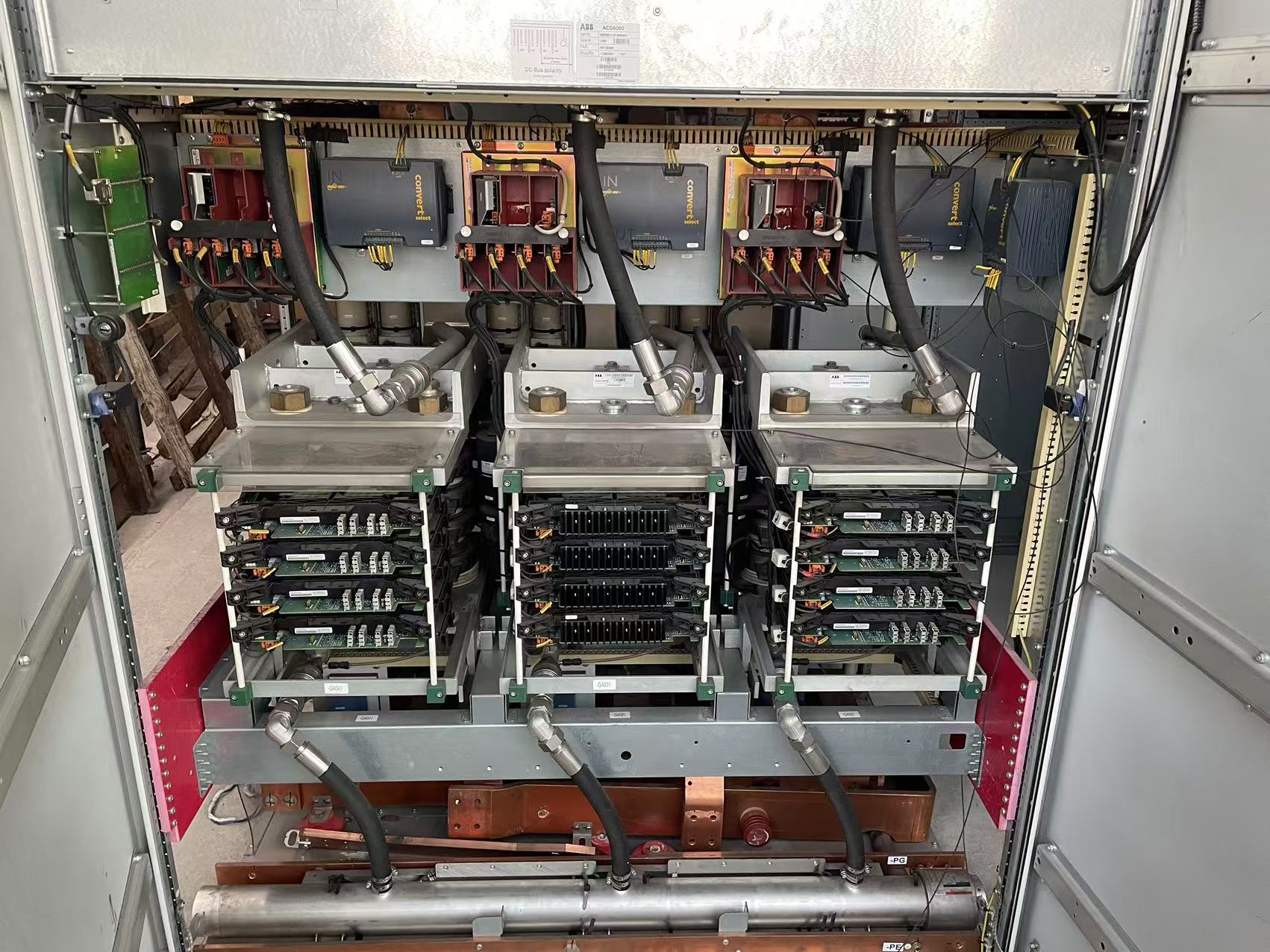 ACS 6000 Medium voltage AC drives for control of 3 – 27 MW motors up to ...